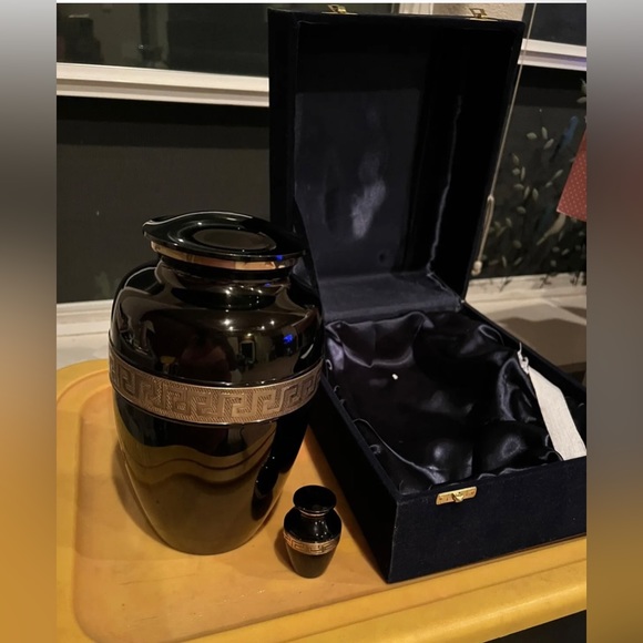 None | Accents | Cremation Urn Cremation Urn For Adult Human Ash Velvet ...